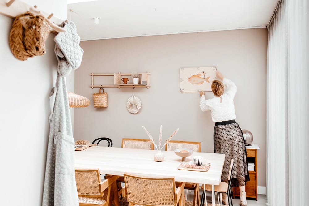 Top 10 picture hanging mistakes